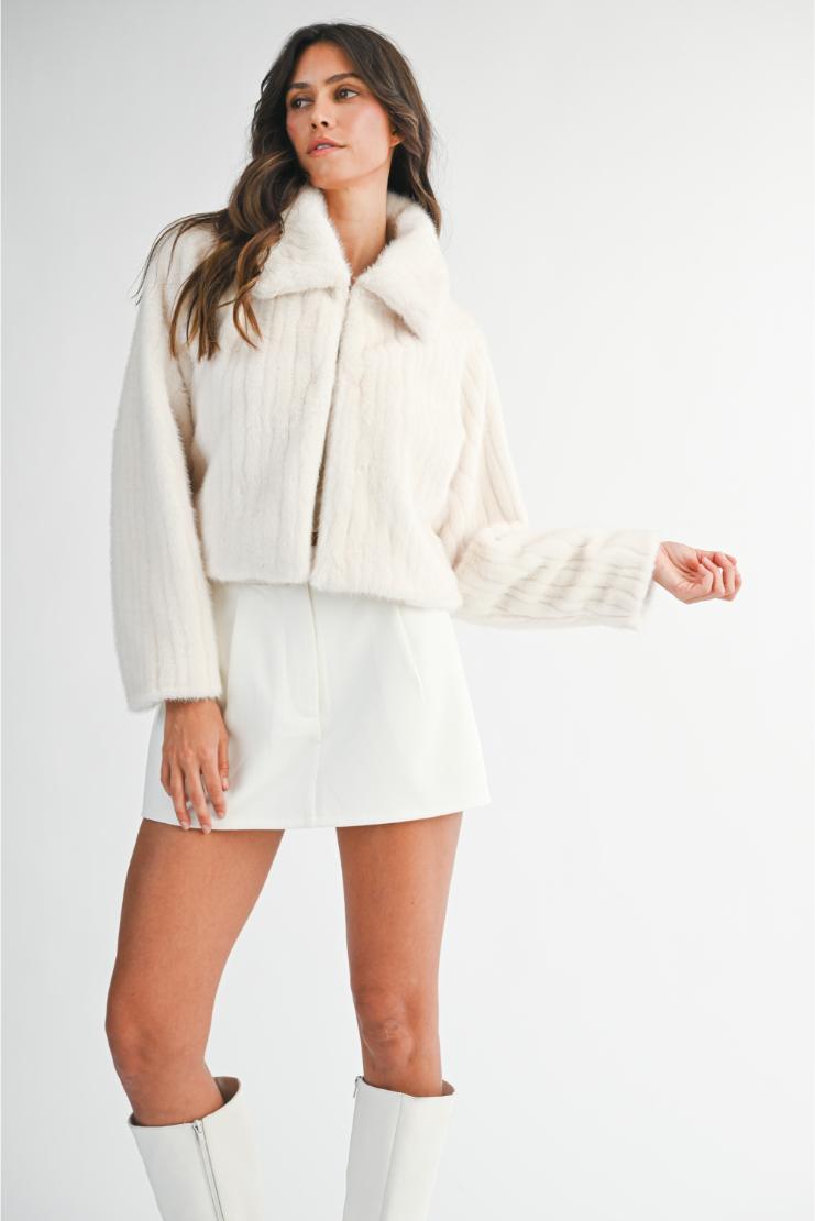 Ciara Faux Fur Long Sleeve Collared Jacket - Ivory – Pippa & Pearl